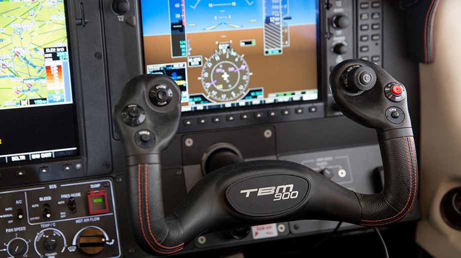 2015 TBM 900 | Elliott Jets