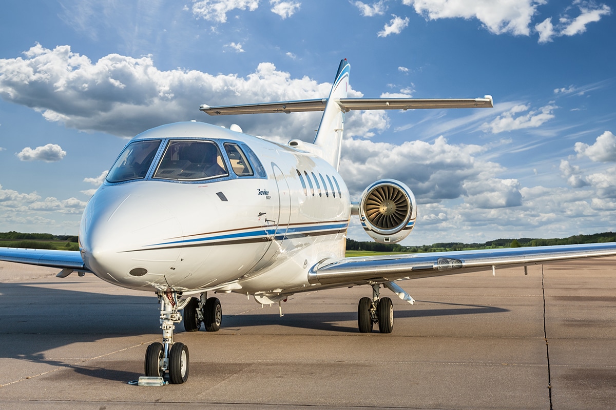 2010 Hawker 900XP | Elliott Jets