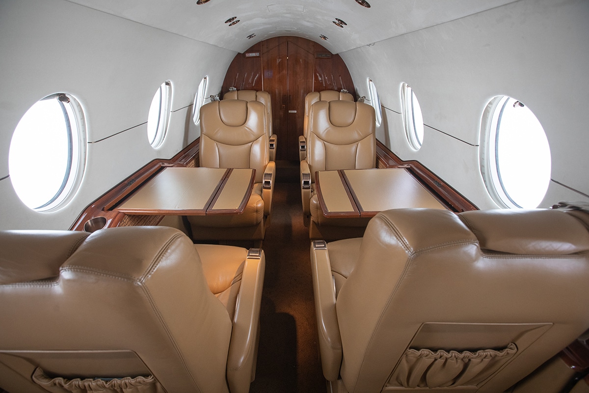 2008 Hawker 400XP | Elliott Jets