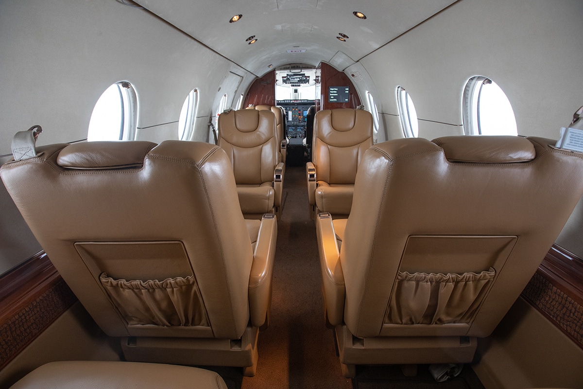 2008 Hawker 400XP | Elliott Jets