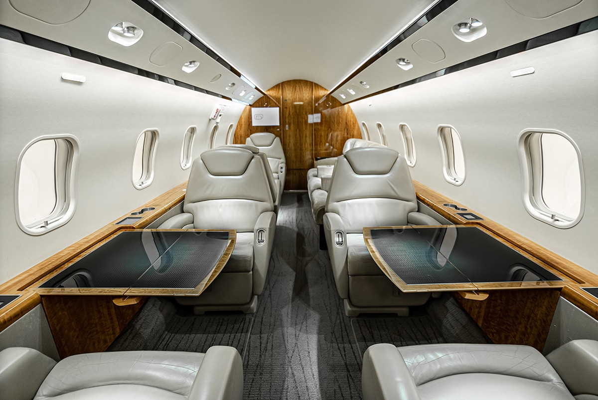 2009 Challenger 300 for Sale | Elliott Jets