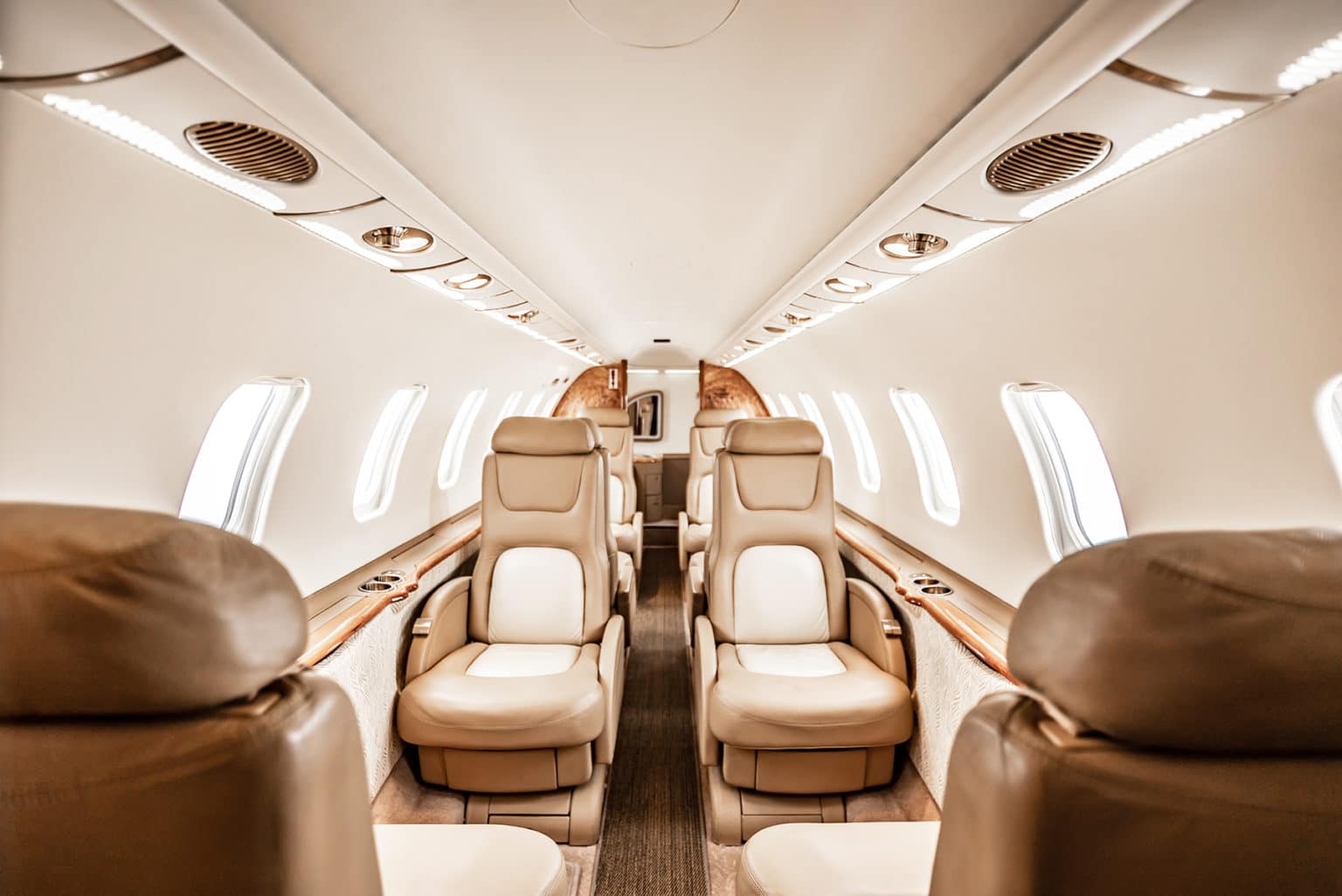 Lear 45XR Interior | Elliott Jets