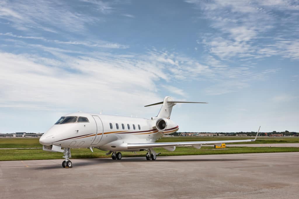 A Comprehensive Review of the Challenger 300 | Elliott Jets