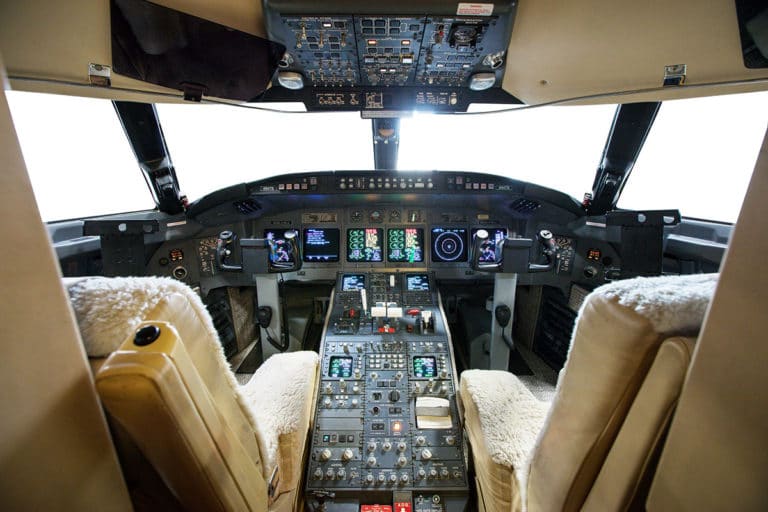 An In-Depth Review of the Challenger 604 | Elliott Jets