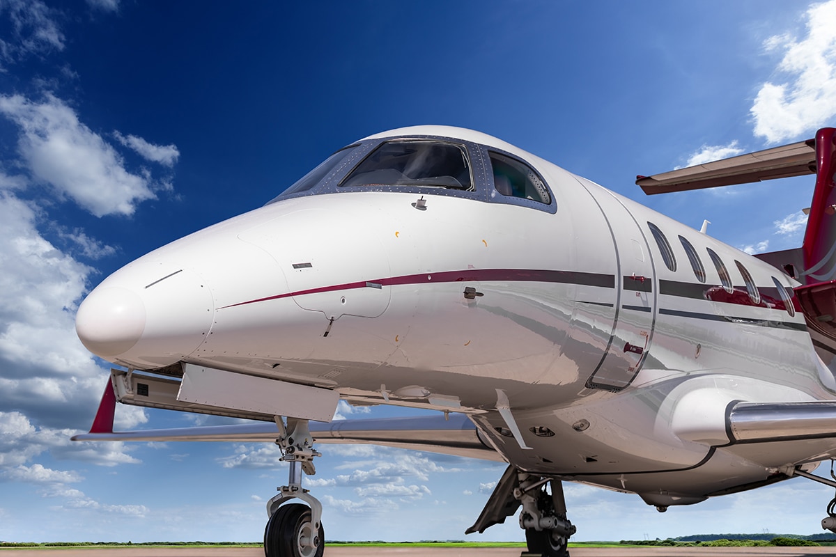 2010 Phenom 300 | Elliott Jets